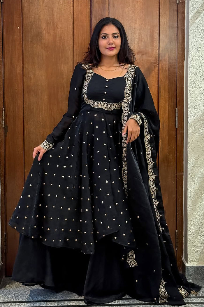 Elevate Bhavana Black Designer Fashion Look | Label Kamra